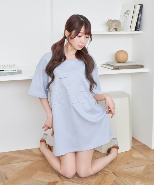 emboss logo T-shirts – BUNNY APARTMENT